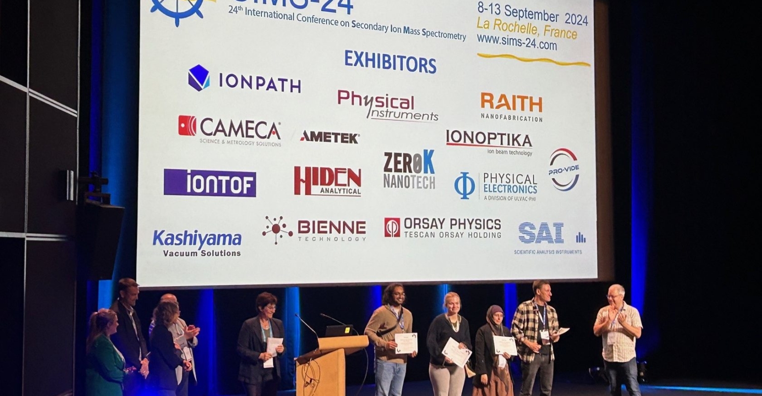 The Rowland and Christine Hill Student Awards at SIMS-24 | Ionoptika